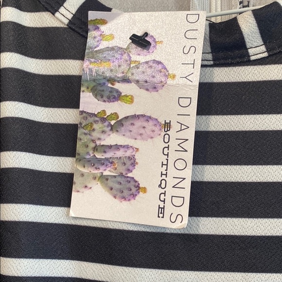 ePretty | Pants & Jumpsuits | Nwt L The Bailey Bw Striped Capri ...